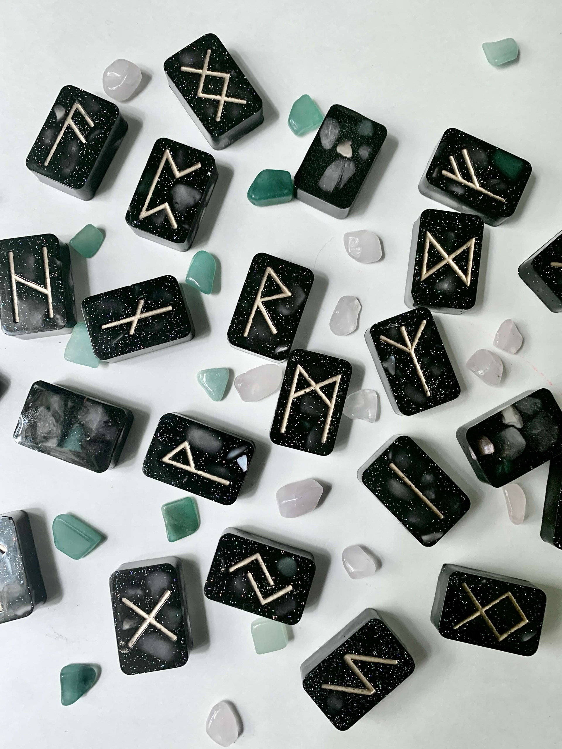 Aventurine and Rose Quartz Elder Futhark Rune Set – Elemental Glitch